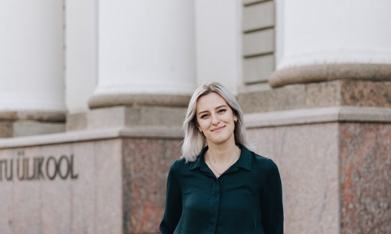 Vainupea kirikut ehib gobelään «Armuaeg» | Ajaleht Eesti Kirik